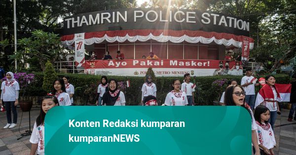 Foto: Paduan Suara Merah Putih Meriahkan Car Free Day di Bundaran HI ... Foto: Paduan Suara Merah Putih Meriahkan Car Free Day di Bundaran HI ...